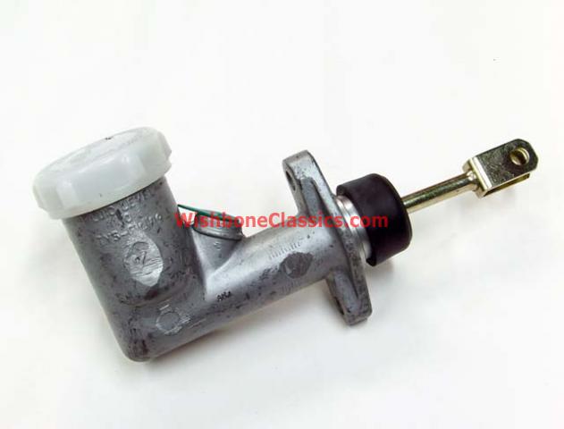 Triumph TR250 & TR6 Clutch Master Cylinder - 0.70" Bore | Wishbone Classics